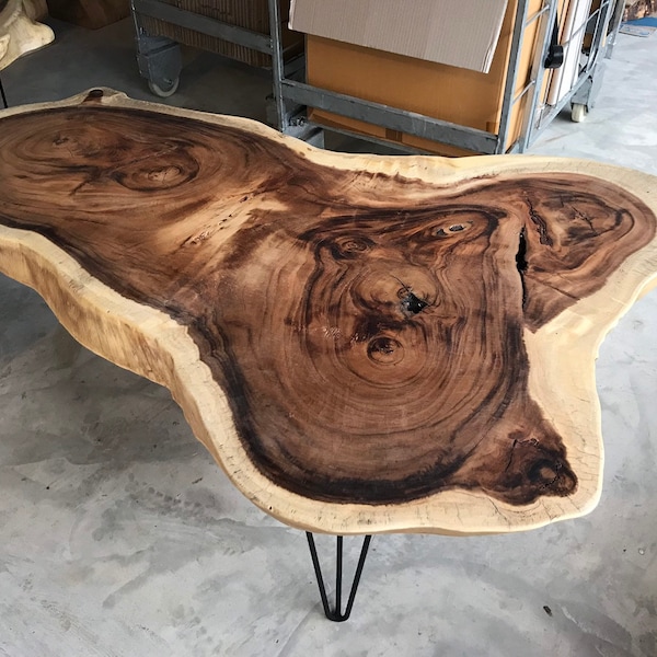 Live Edge Round Dining Table - Etsy