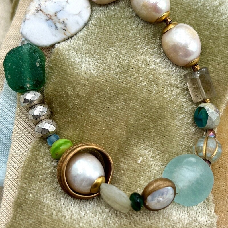 LizzieMcNeilStudio - Etsy