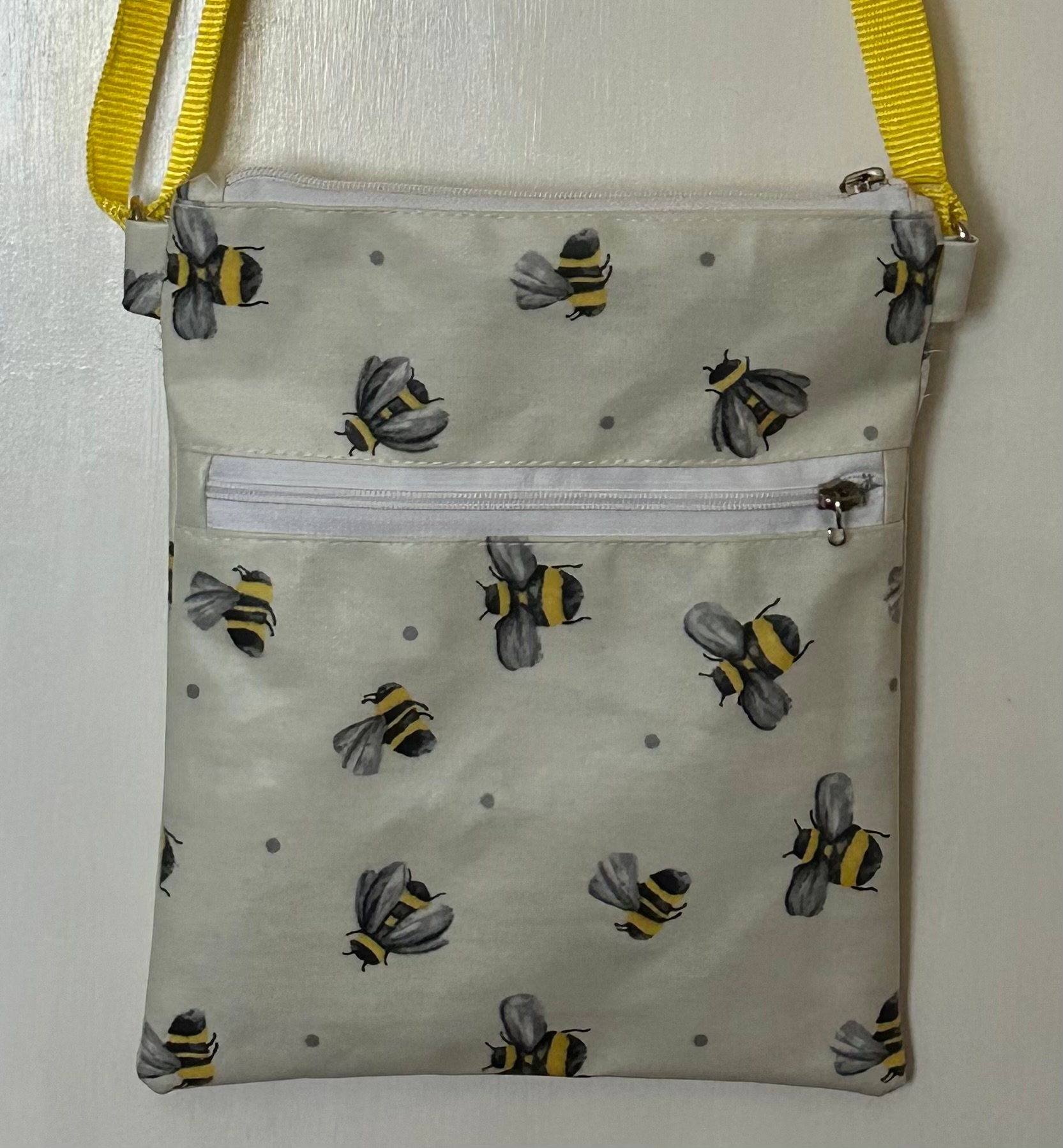 Oilcloth Crossbody Bag: Bee Print Walking Bag - Etsy