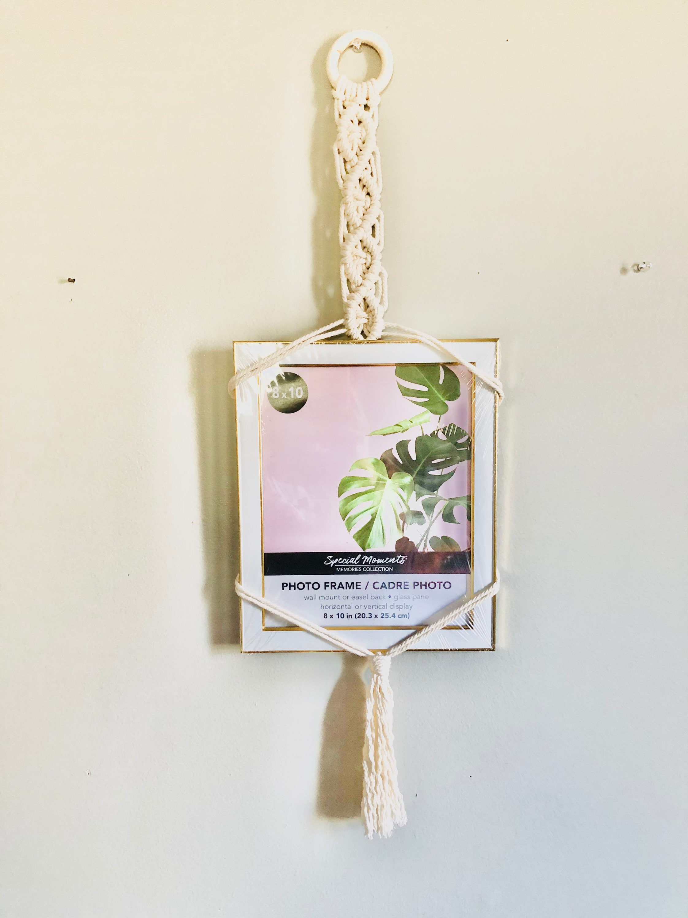 Handmade Macrame Hanging Picture Frames // Boho Picture Frame | Etsy