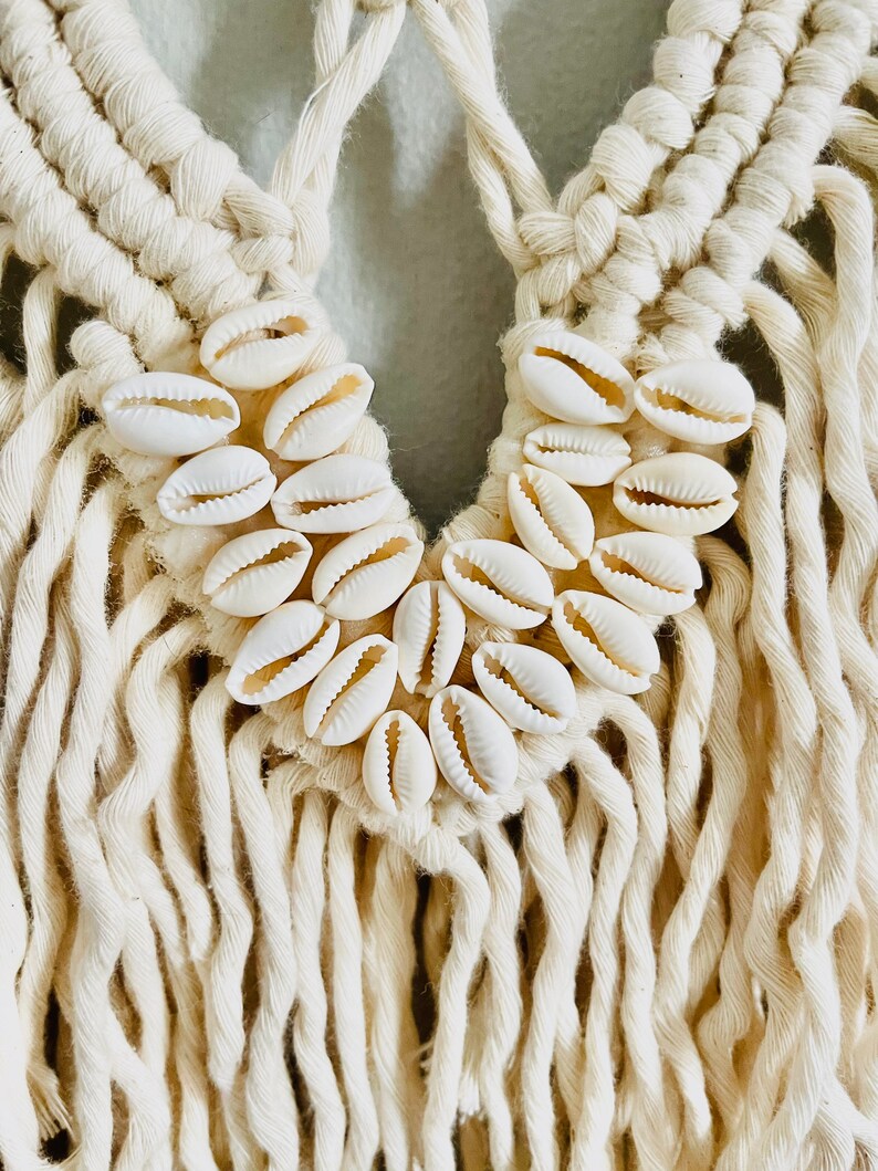 Handmade Medium Macrame Wallhanging With Shells // Home Decor - Etsy