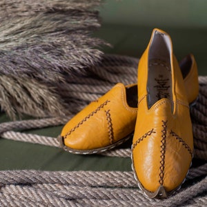 Turkish Genuine Leather Handmade Men Aladdin Yemeni Shoes, Natural ...