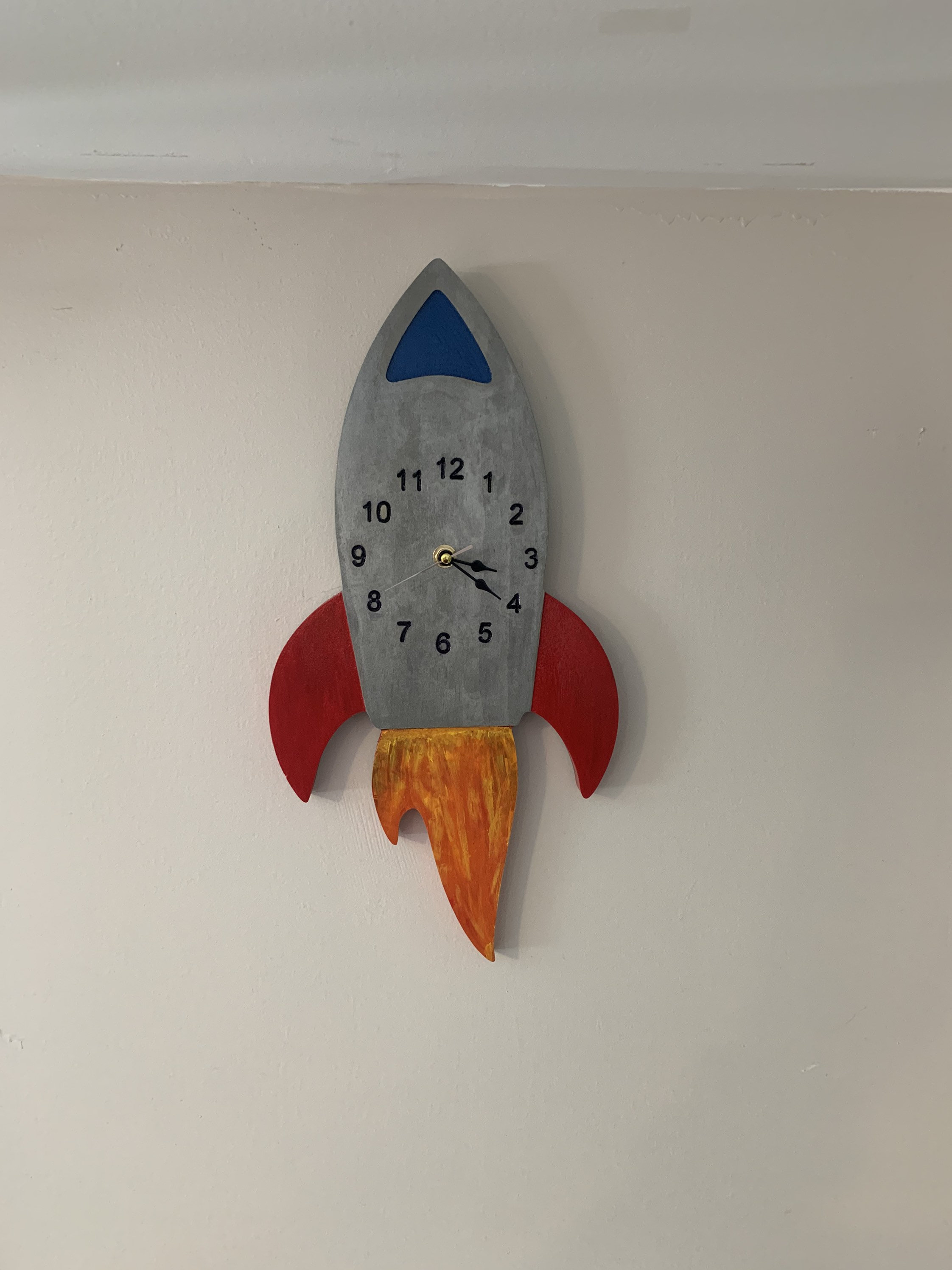 Spaceship clock | Etsy