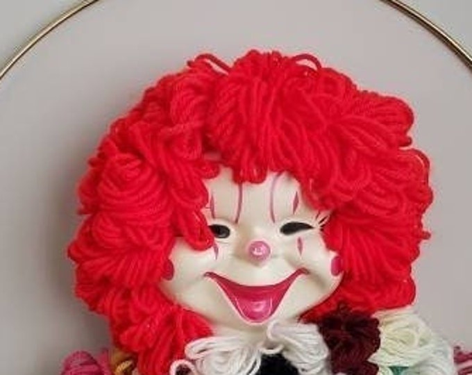 Clown Yarn Doll, Smilinig Clown on Swing, Multi Color Yarn Creepy Clown ...