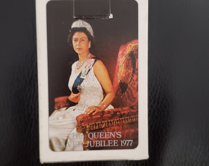 Queen Elizabeth II Silver Jubilee Playing Cards, the Queen's Silver ...