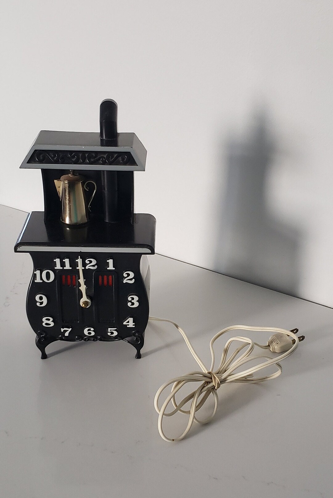 Vintage Spartus Antique Stove Wall Clock, Pot Belly Stove Kitchen Decor ...