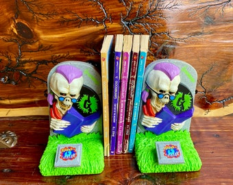 Vintage 1996 Goosebumps Bookends reading is A Scream Curly the Skeleton ...