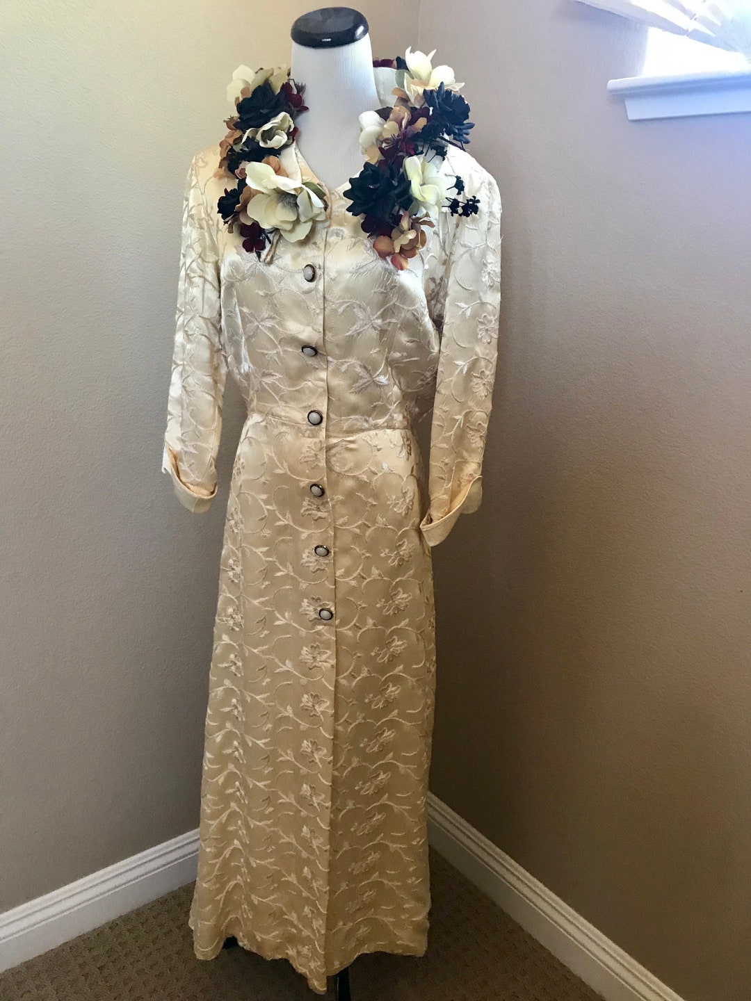 Floor Length Vintage A-line Embroidered Fitted Coat Robe Burlesque ...