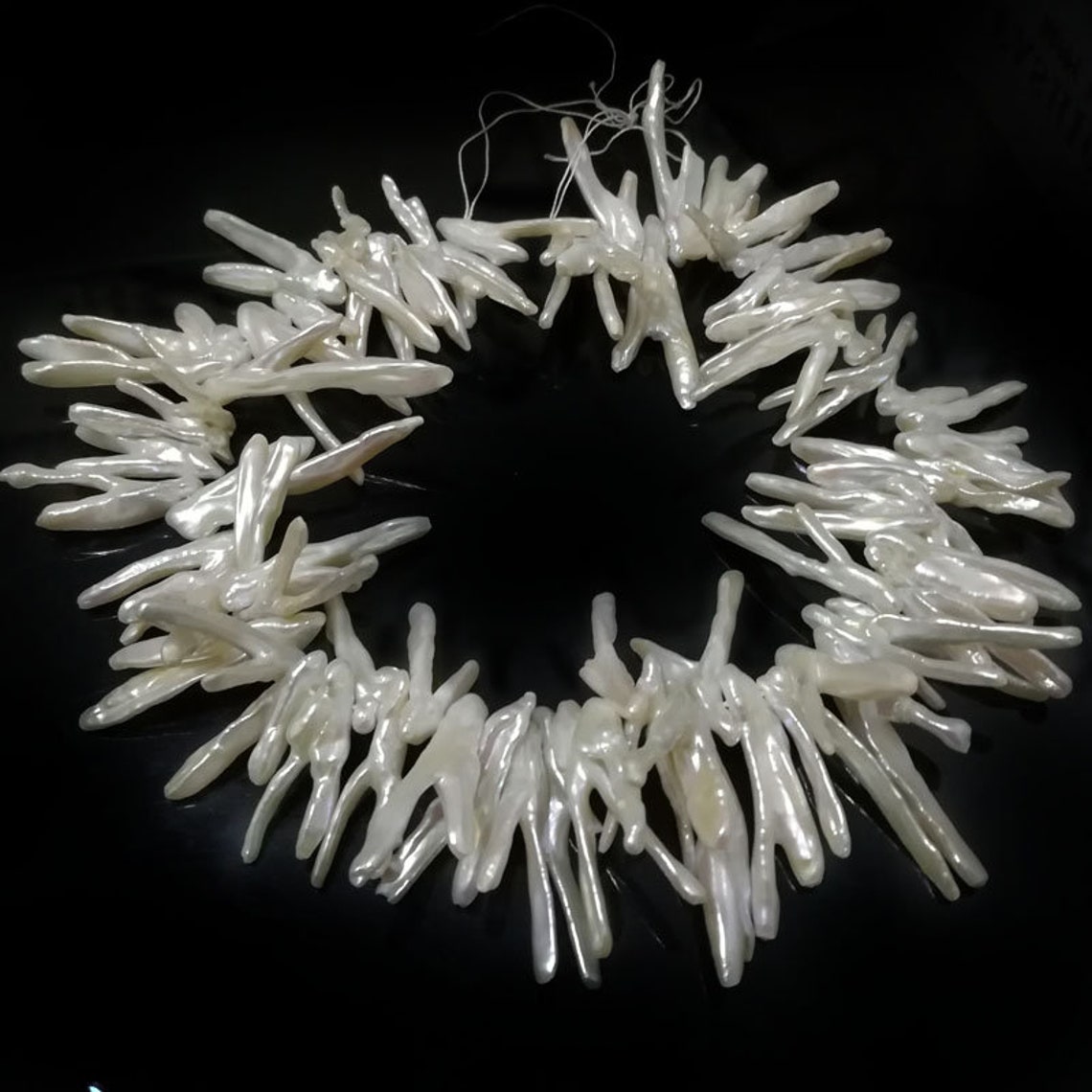 16 Inches 30-40mm Natuarl V Shaped Side Drilled Biwa Pearls Loose ...