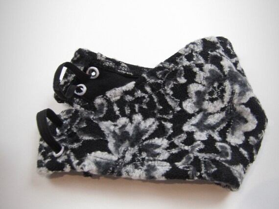 Belladonna Face Mask | Etsy