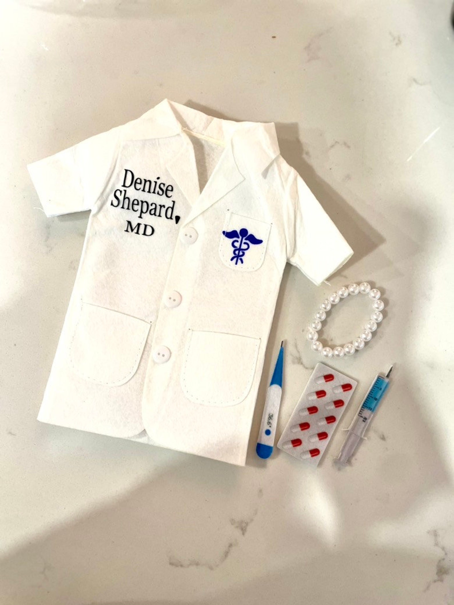 Dr. Gift, MD Wine Bottle Personalized Bag, Congratulations Doctor Gift ...