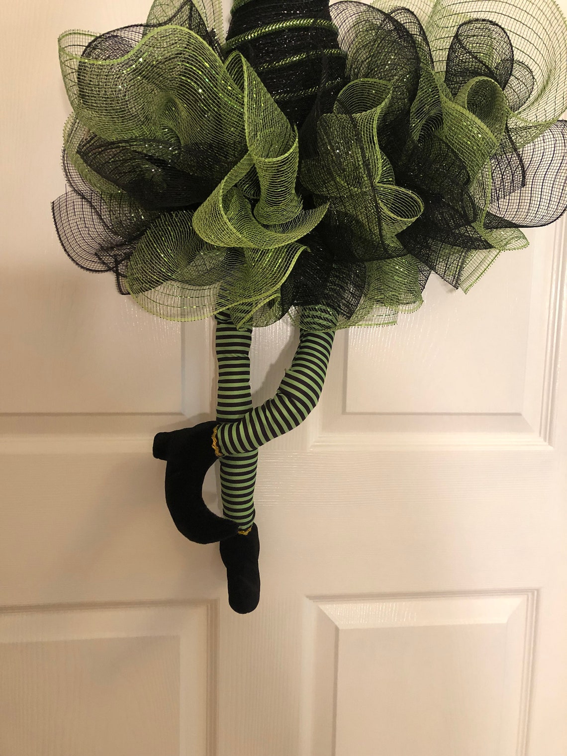 Halloween Witch Hat Wreath, Trick or Treat Seasonal Front Door Decor ...