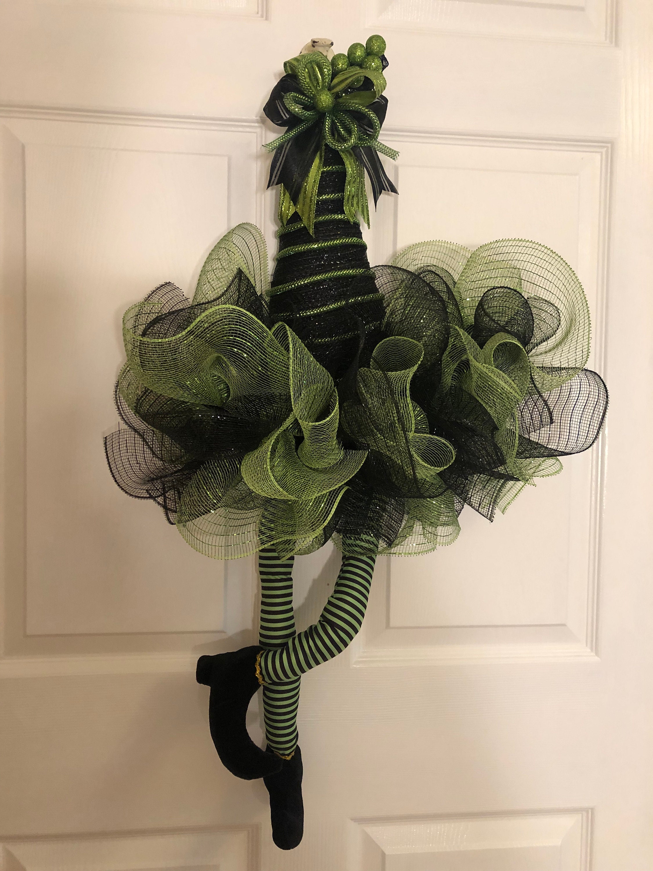 Halloween Witch Hat Wreath, Trick or Treat Seasonal Front Door Decor ...