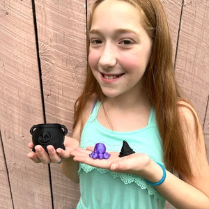 3D Printed Witchy Octo-spinner With Cauldron Fidget Spinner Toy/fidgets ...