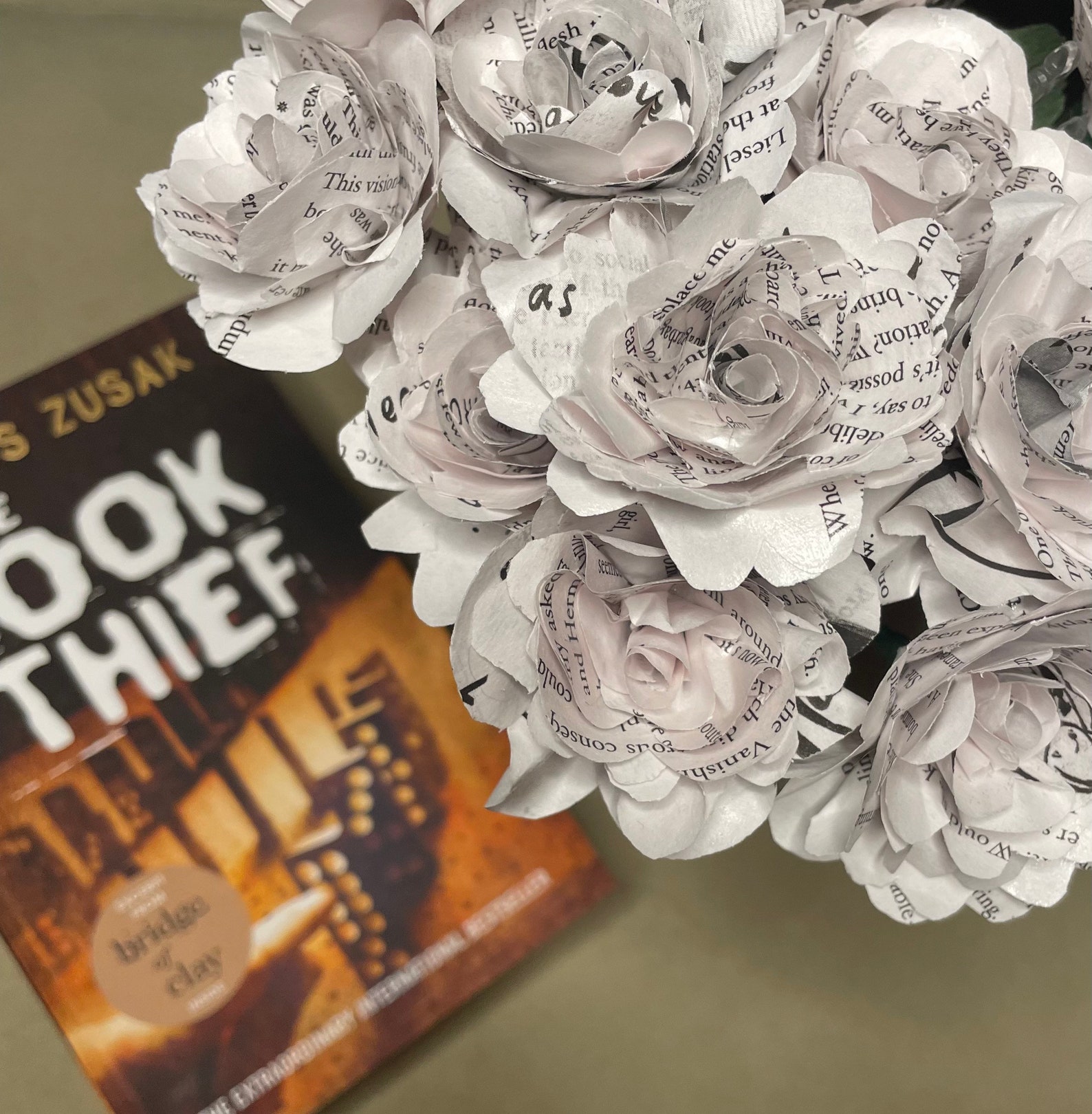 Book Paper Flower Bouquet Favorite Book Flowers Book Roses - Etsy