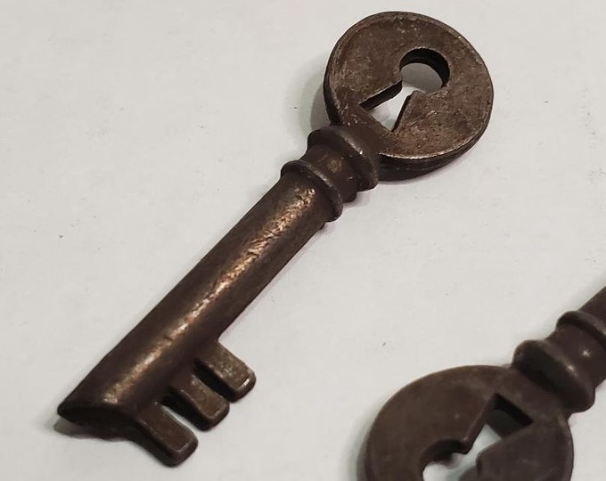 Keyhole Embellishment Stencil 6 X 6 by Studior12 STCL610 - Etsy