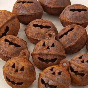 12 Mini Rustic Pumpkin Bells Craft Supplies Halloween Decor Ornament - Etsy