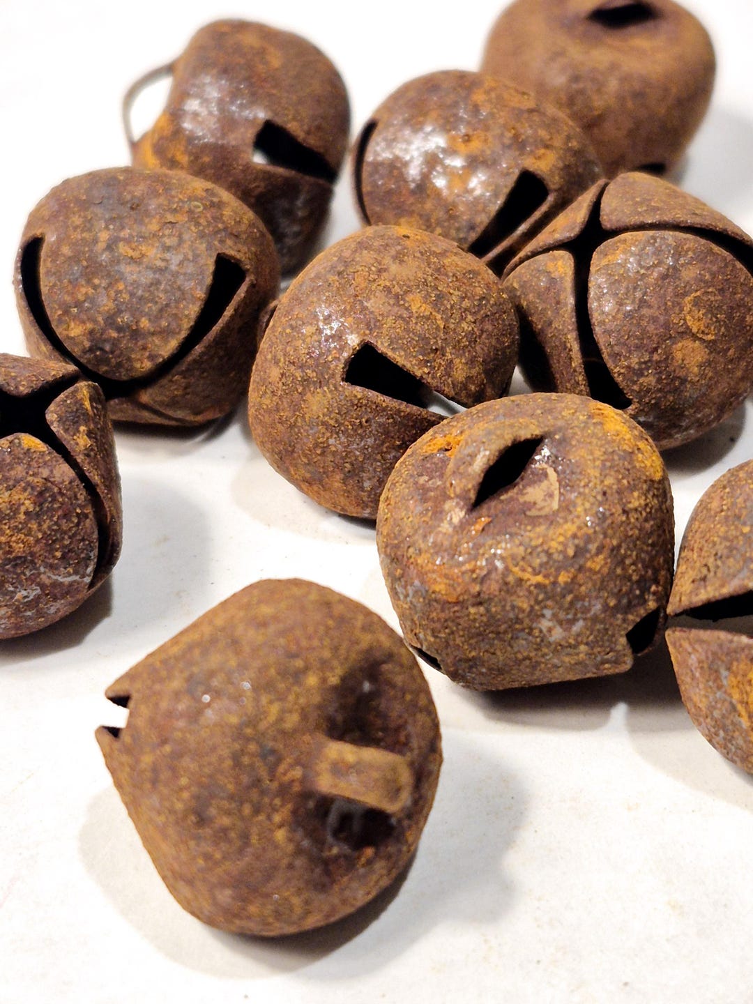24 Pieces: 18mm Small Rusty / Aged Bells Craft Supplies Holiday Decor ...