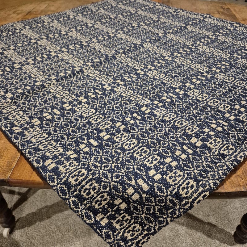 Square Table Topper - Etsy