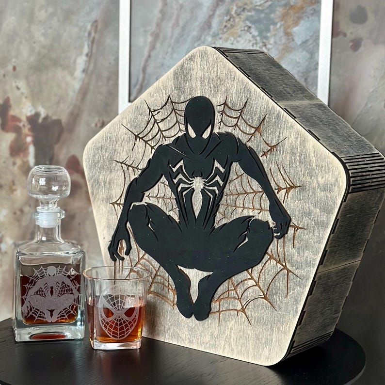 Spider-man Whiskey Decanter Set – Spider-man Drinkware Gift - Marvel ...