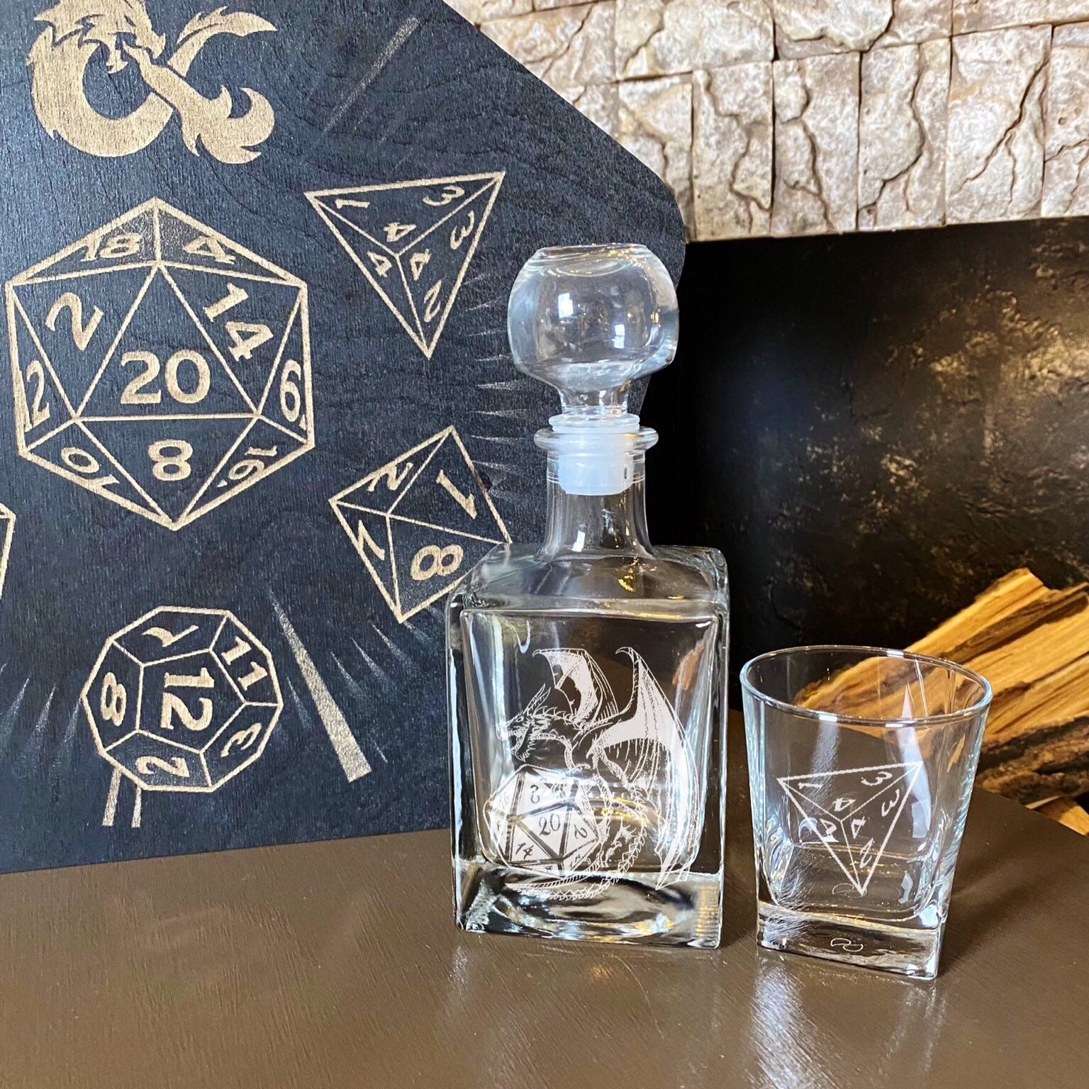 Dnd Christmas Whiskey Decanter Set Dungeons and Dragons Whiskey Glasses ...
