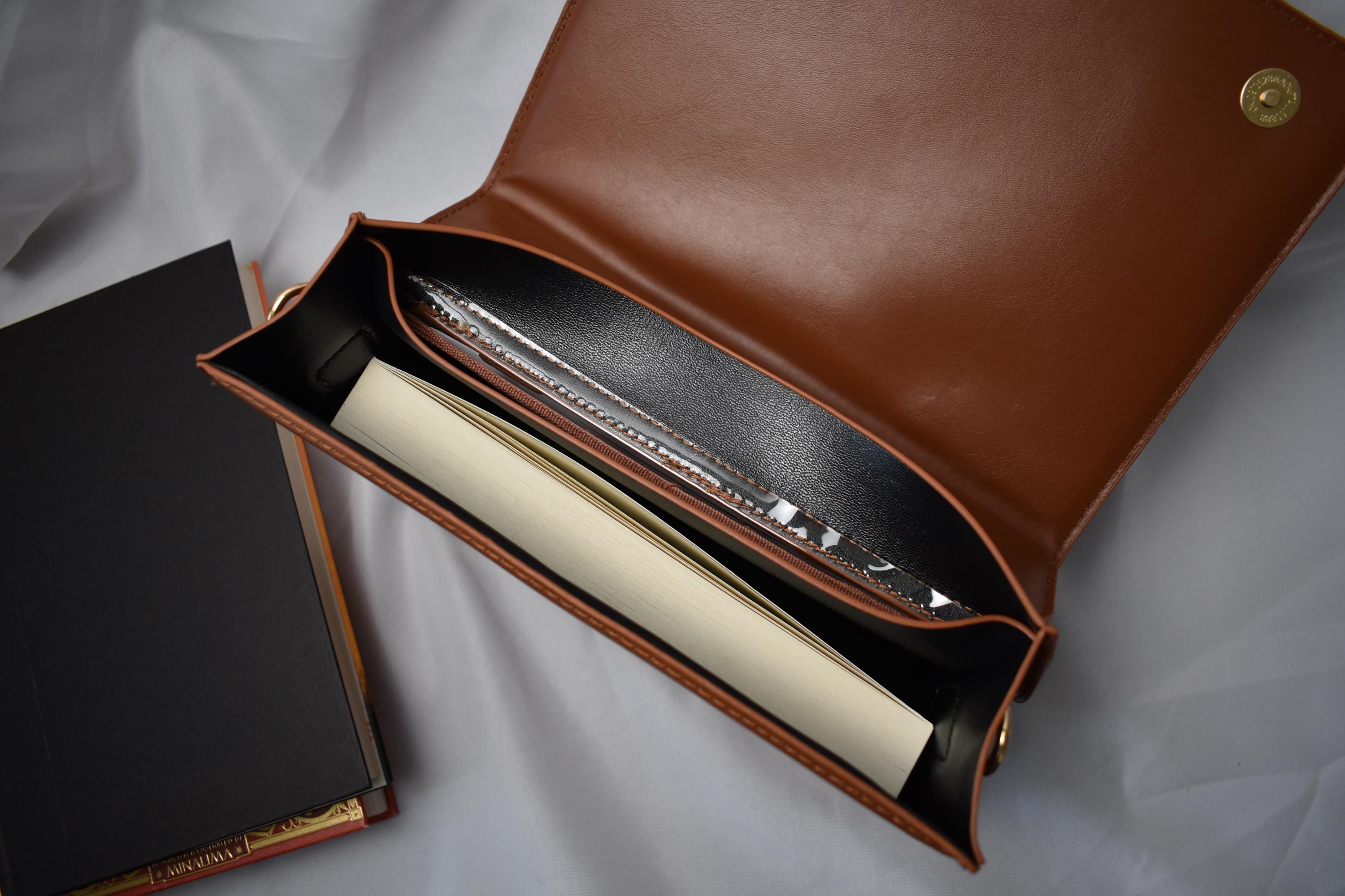 Spellbook Itabag: Wizarding Book Purse With Display Insert, Spiritual ...