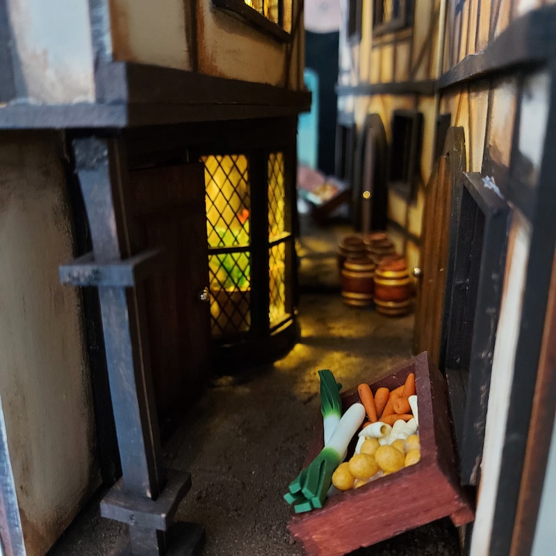 Bookshelf Alley - Etsy