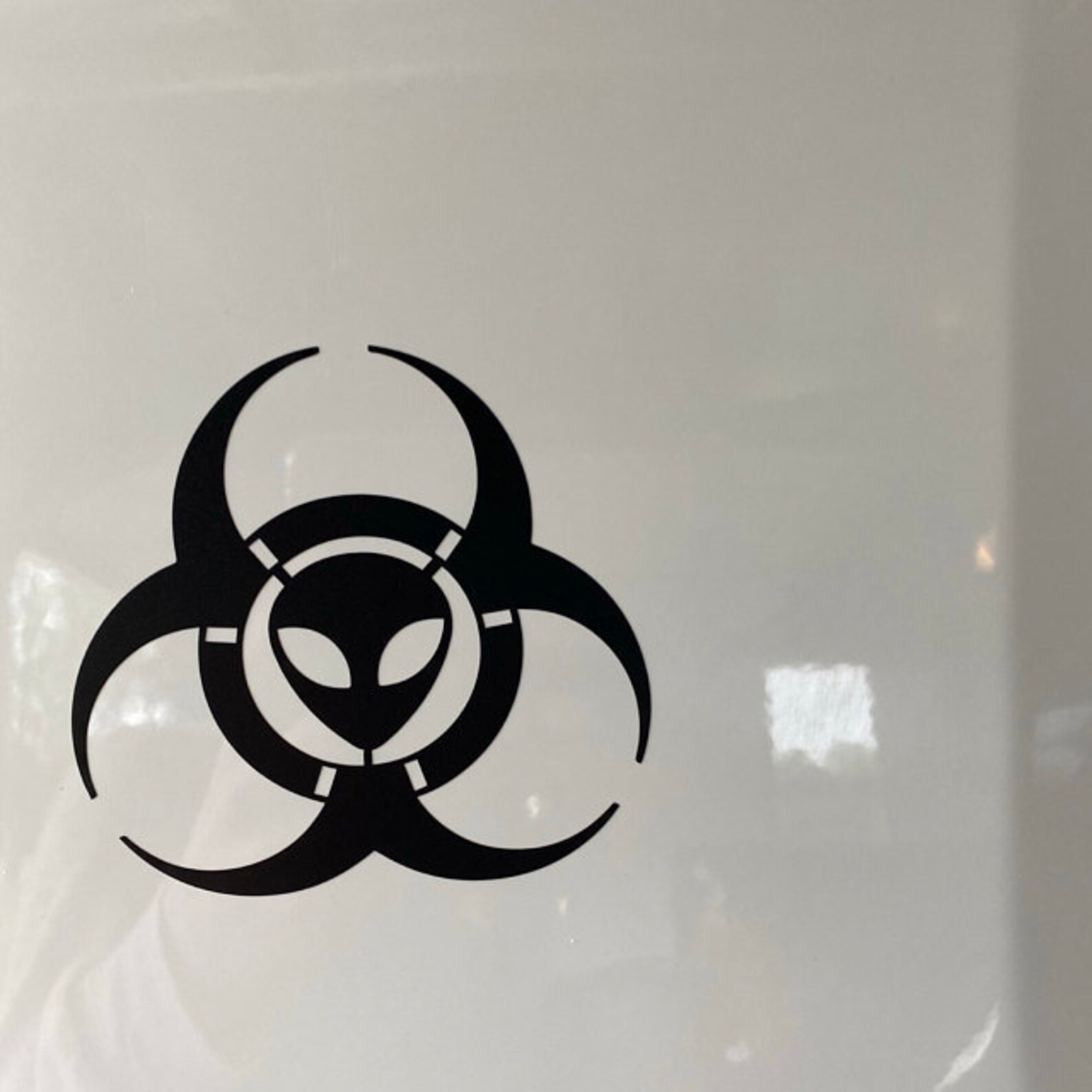 2x Skinwalker Alien Biohazard logotipo negro vinilo calcomanía | Etsy