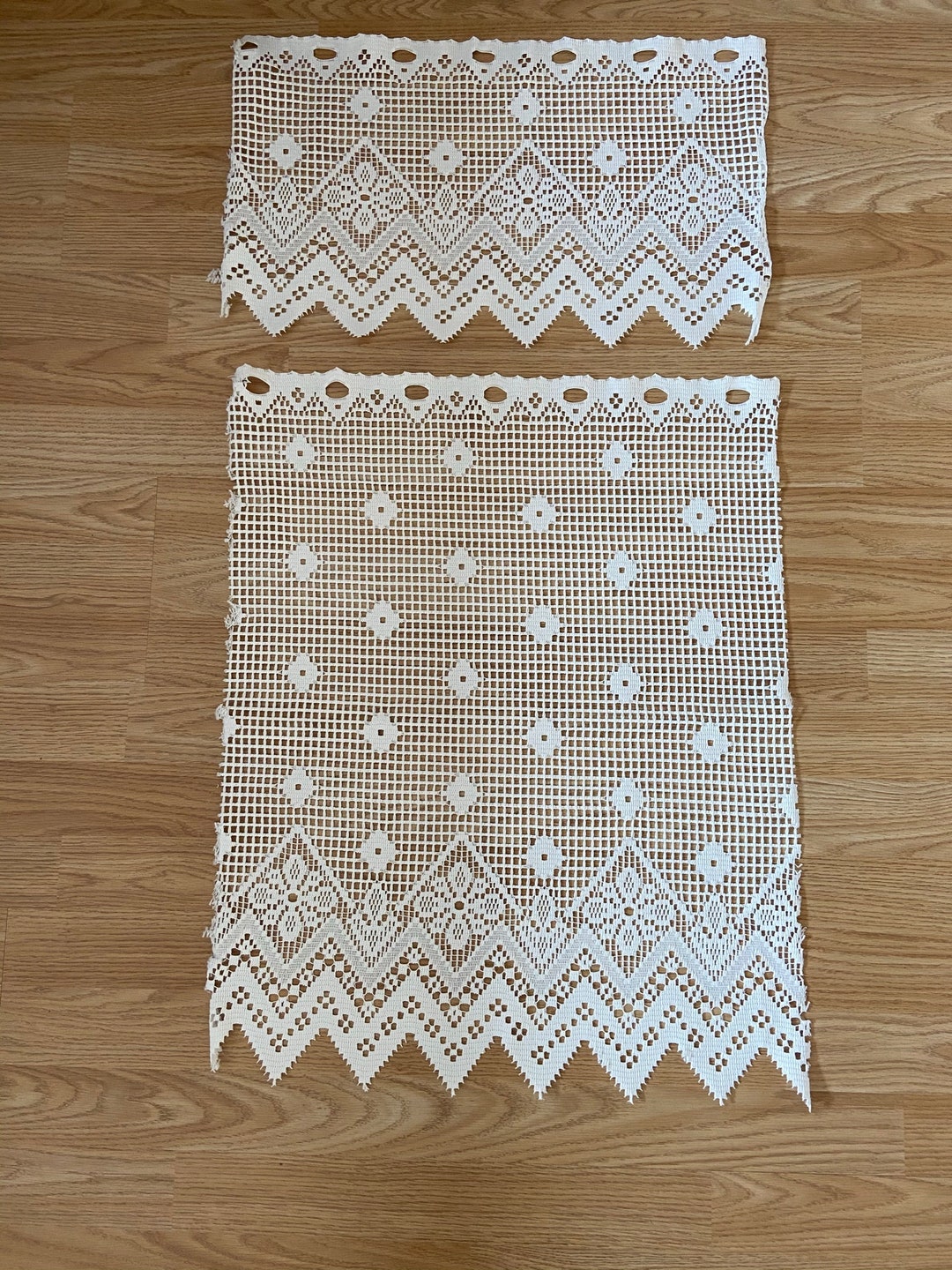 Traditional French Floral Net Bistro / Cafe / Panel Curtain With Pelmet ...