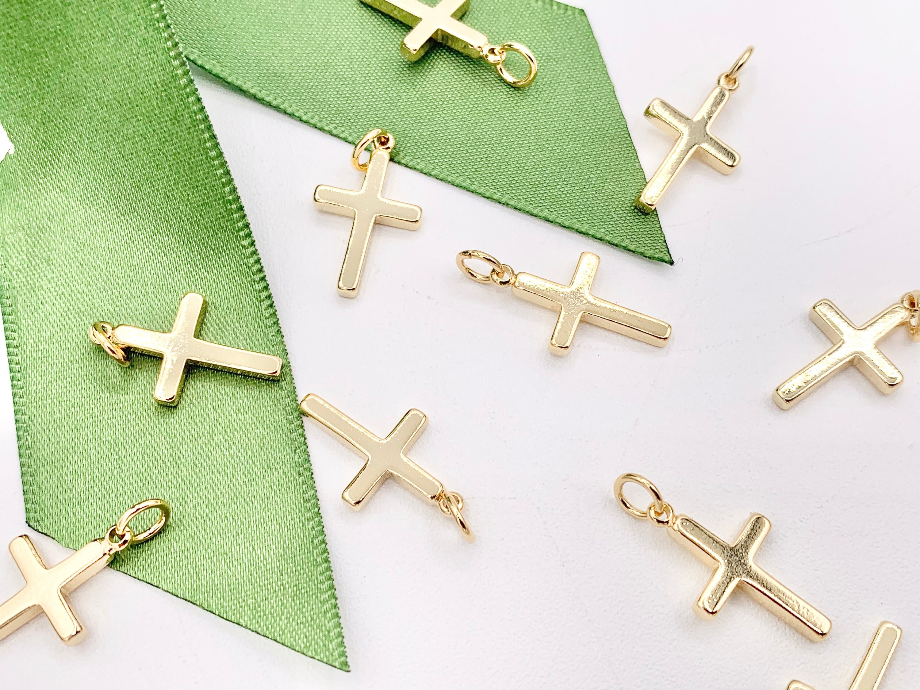 Dainty Plain Cross Charms Pendants in 18K Gold/platinum Plated Copper ...