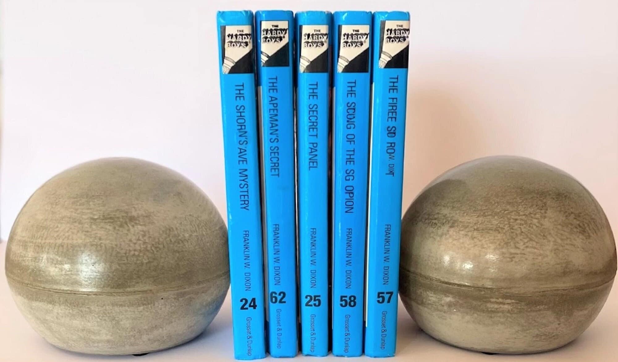 Heavy Concrete Bookend 5 X 4.25 / Round Book End / Orb Book Stopper - Etsy