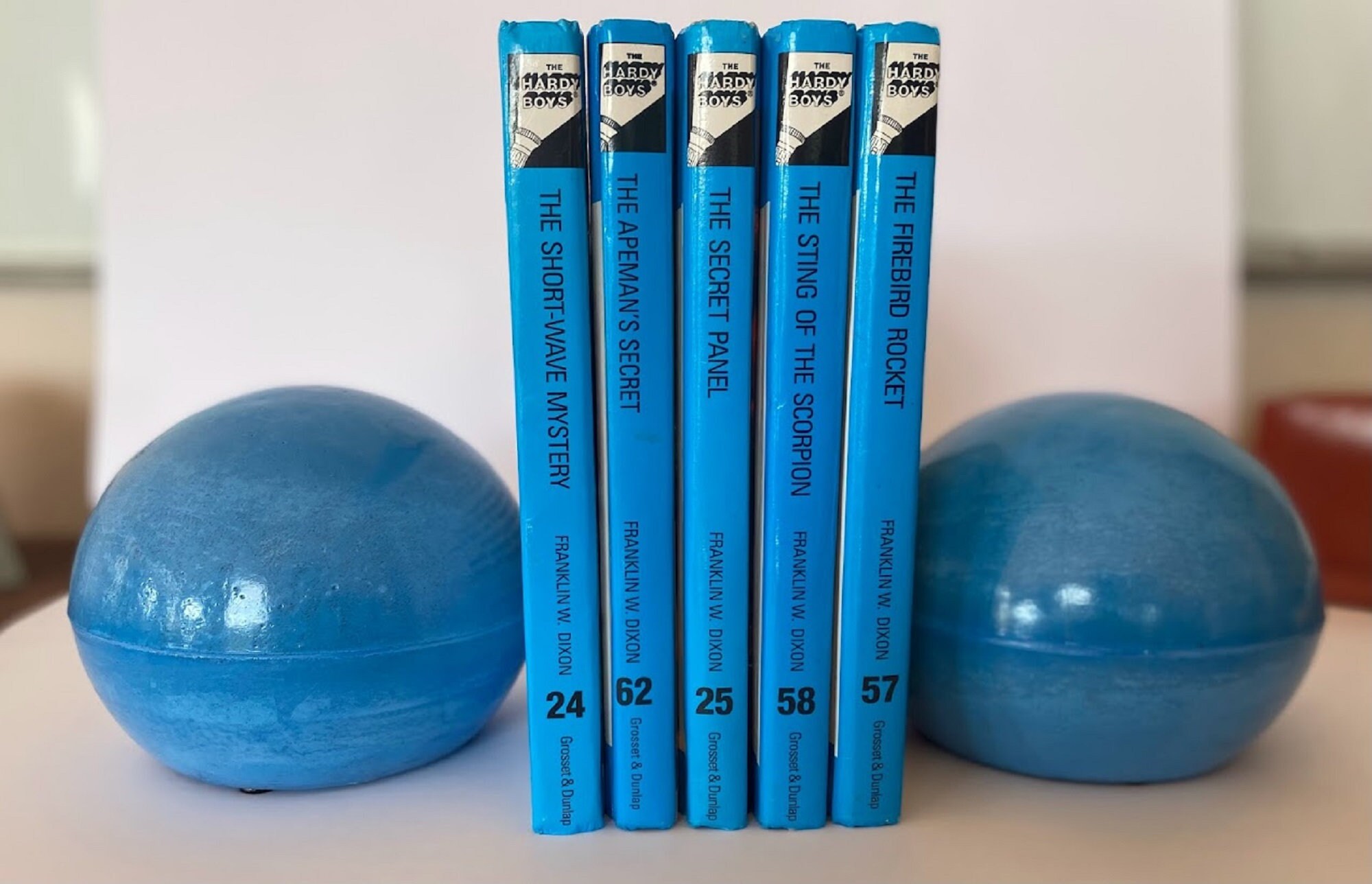 Heavy Concrete Bookend 5 X 4.25 / Round Book End / Orb Book Stopper - Etsy