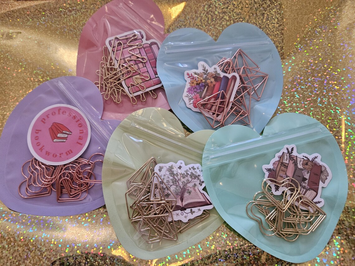 Gold or Rose Gold Heart-shaped Paper Clips - Etsy