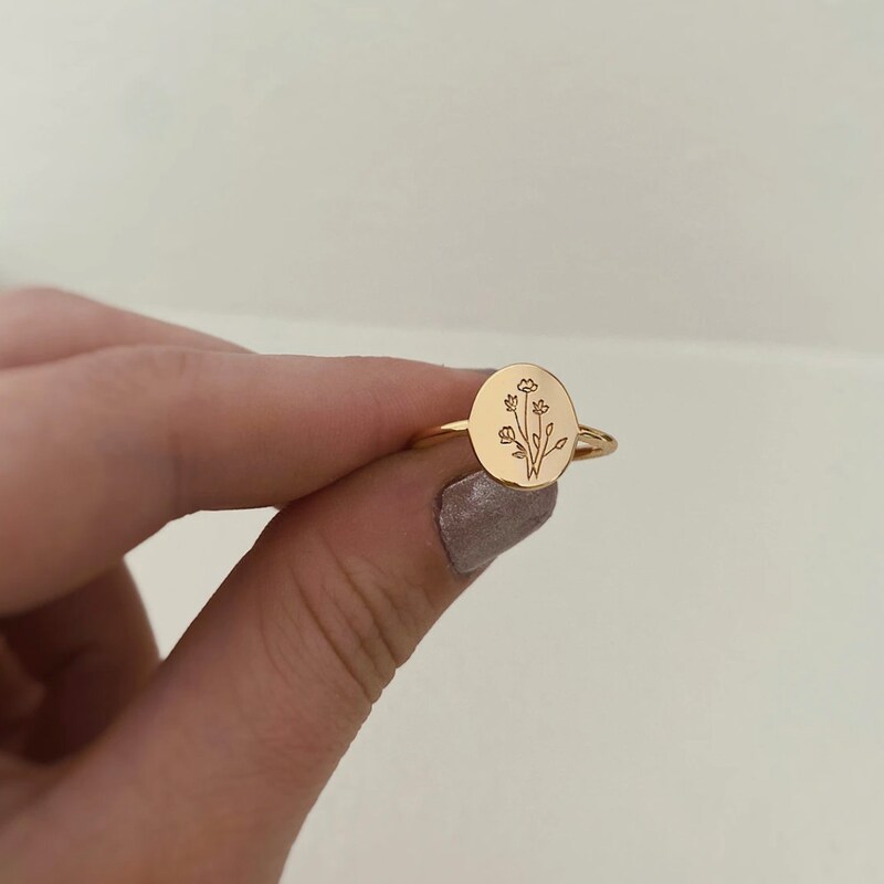Wildflower Signet Ring - Etsy