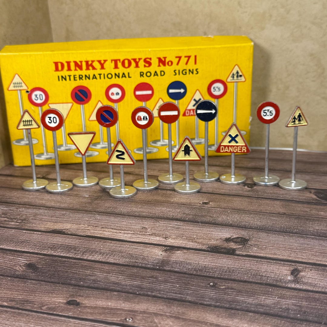 Dinky Toys International Road Signs, England, Vintage New Old Stock ...