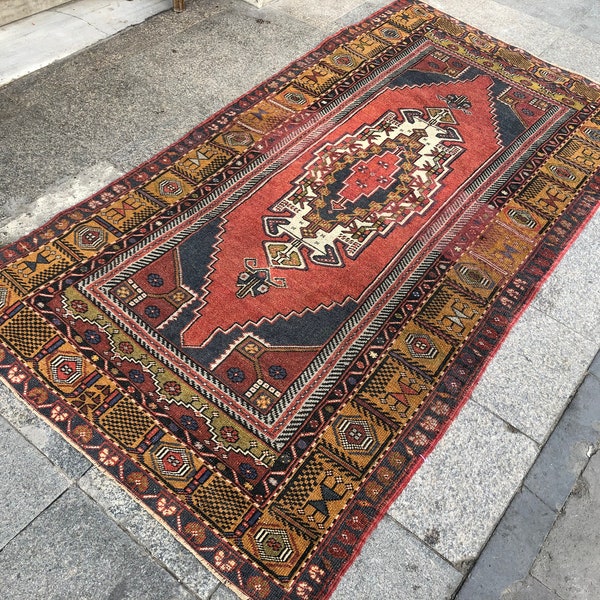 Nomadic Vintage - Etsy