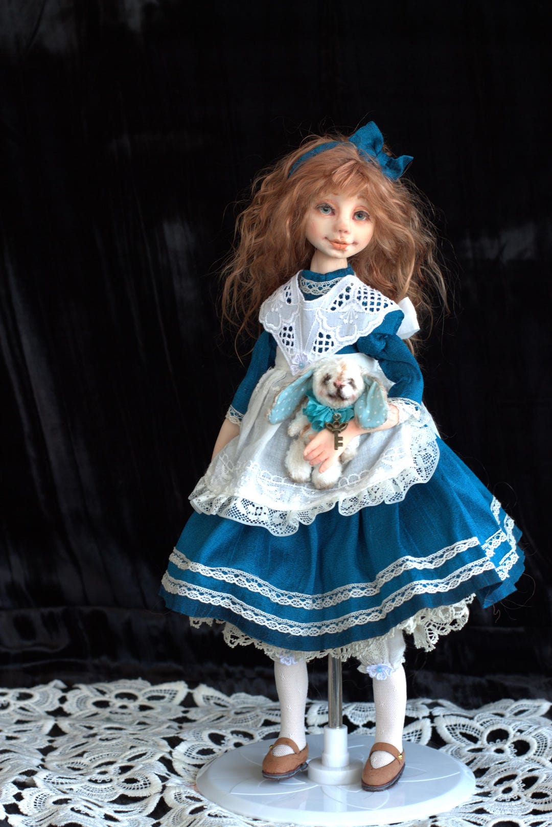 Alice in Wonderland – One-of-a-kind Collectible Interior Art Doll - Etsy