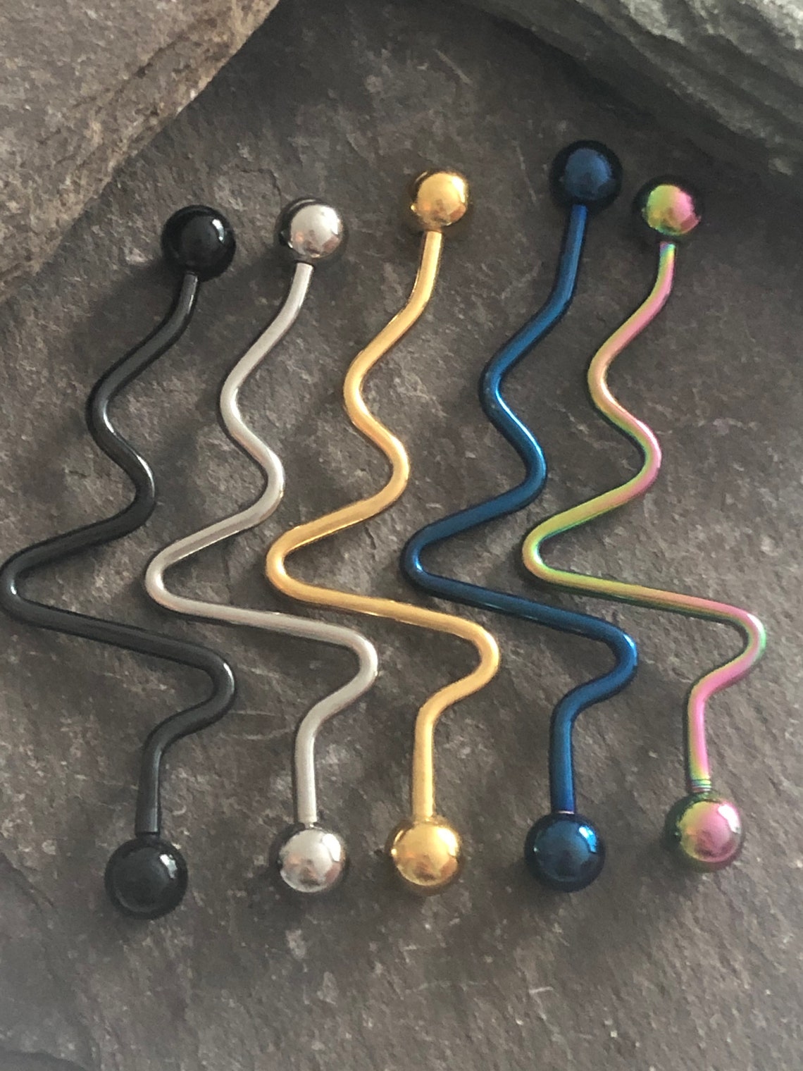 14g Scaffold Industrial Piercing Bar Colour Funky Wavy Heartbeat Design ...