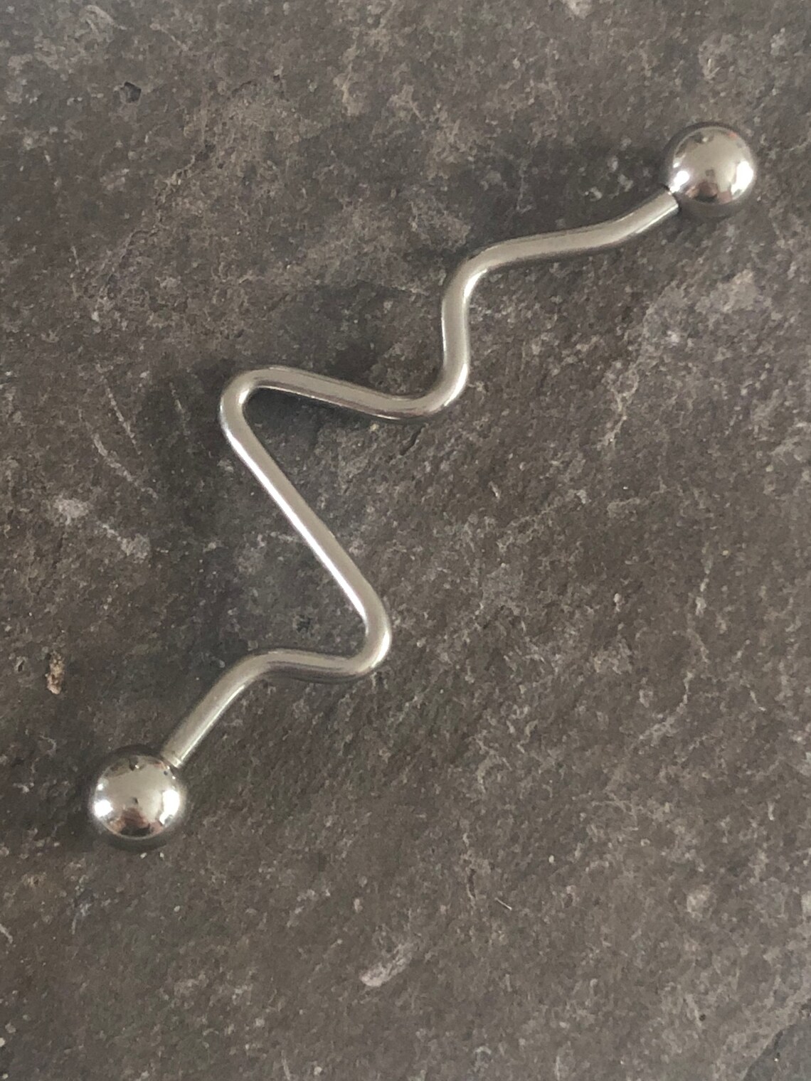 14g Scaffold Industrial Piercing Bar Colour Funky Wavy Heartbeat Design ...