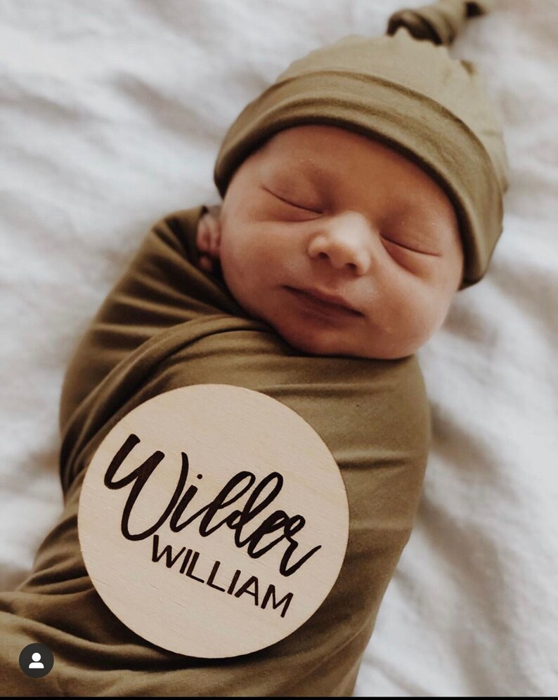 Wooden Baby Name Sign | Newborn Photo Prop | Birth Announcement - Etsy