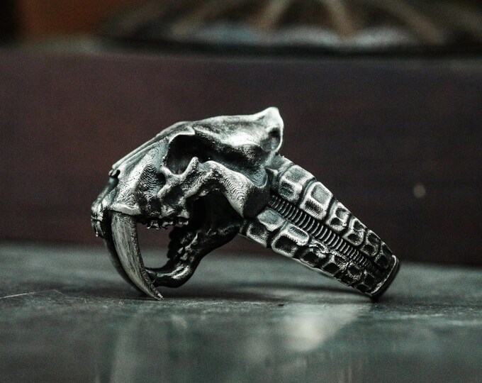 Saber Tooth Tiger Ring / Golden / Black Ruthenium Version / Handmade ...