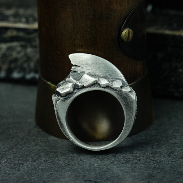 Shark Fin Ring - Etsy