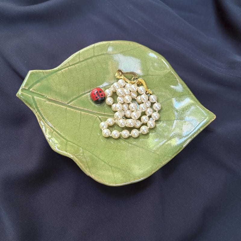 Leaf Bug Ring - Etsy