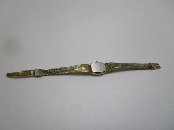 Vtg Andre Cheval 17 Jewel Ladies Dress Wristwatch - Gem