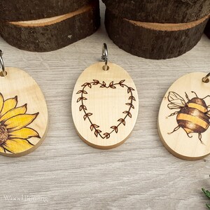Bumble Bee Pyrography Key Ring, Wood Burned Key Chain, Handmade Honey ...