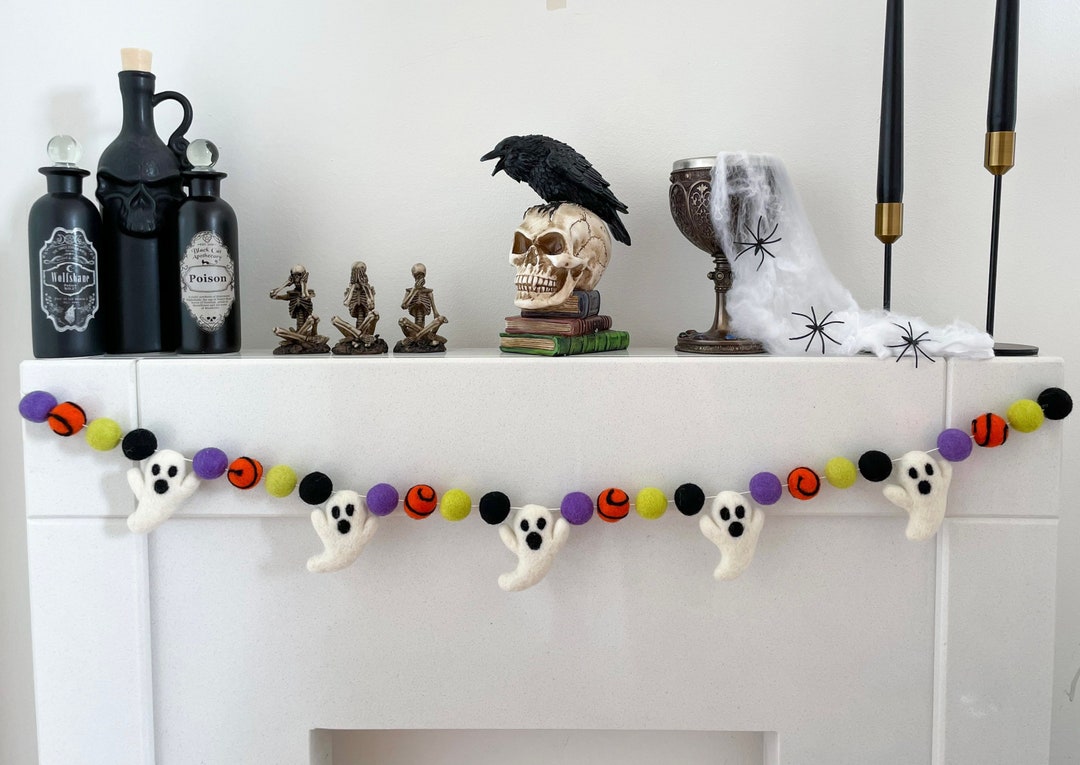 Halloween Ghost Garland, Halloween Felt Garland, Scary Ghost Mantle Decor, Spooky Halloween ...