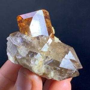 Lovely Honey Colour Transparent Topaz Crystal With Quartz Combined ...