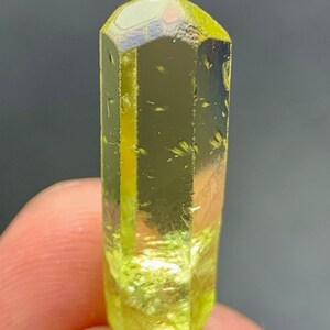 Natural Yellow Colour Diamond Cut Transparent Heliodor Crystal From ...