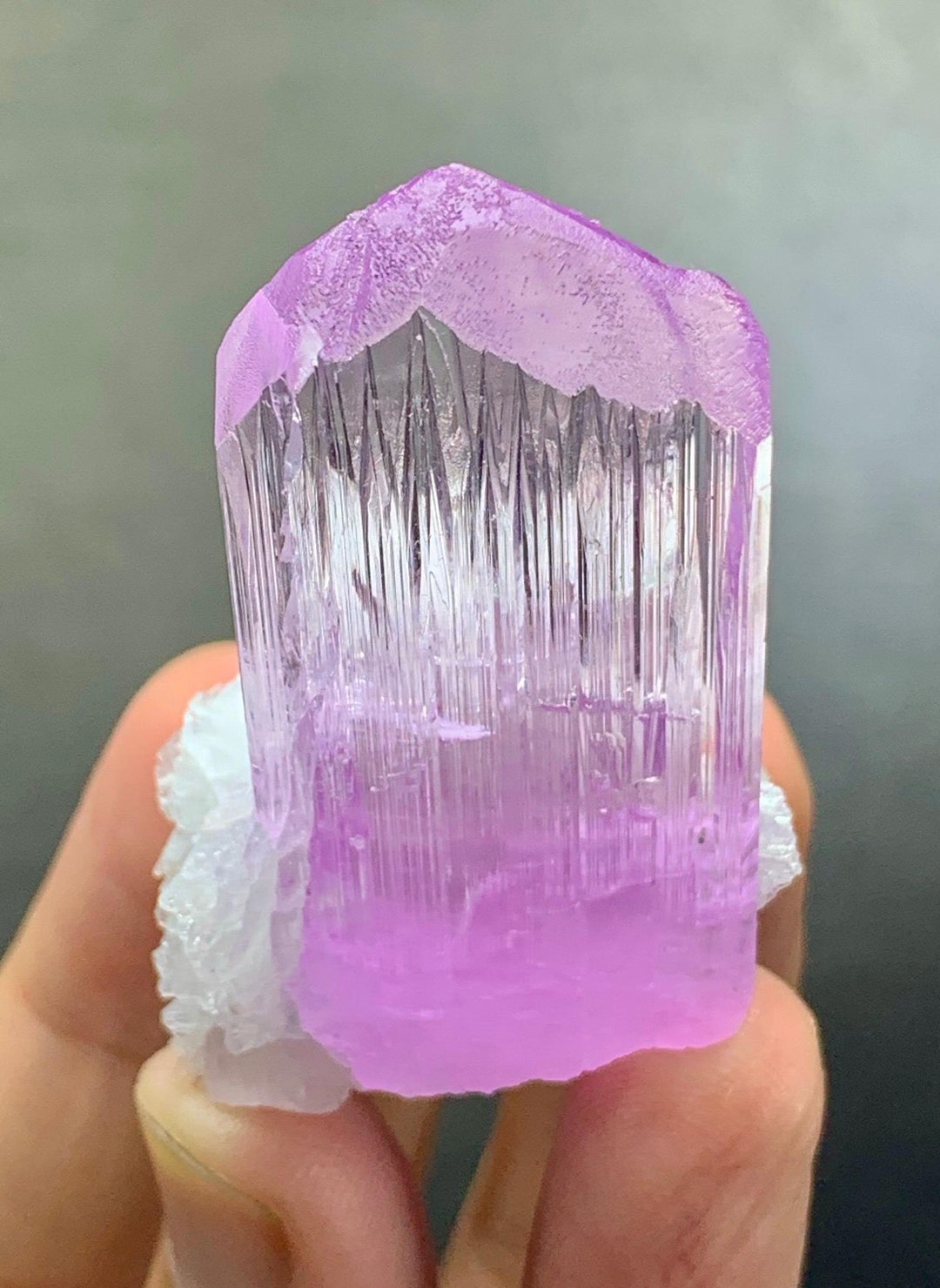 Natural Pink Colour V Shape Fluorescent Kunzite Crystal With ...