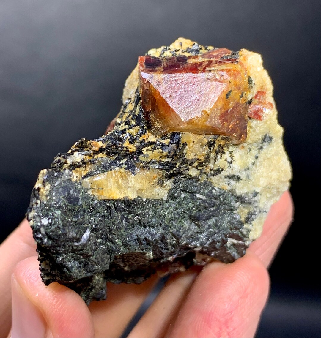 Spécimen de Zircon Rouge Naturel Cristal de Zircon rouge Pierre de ...